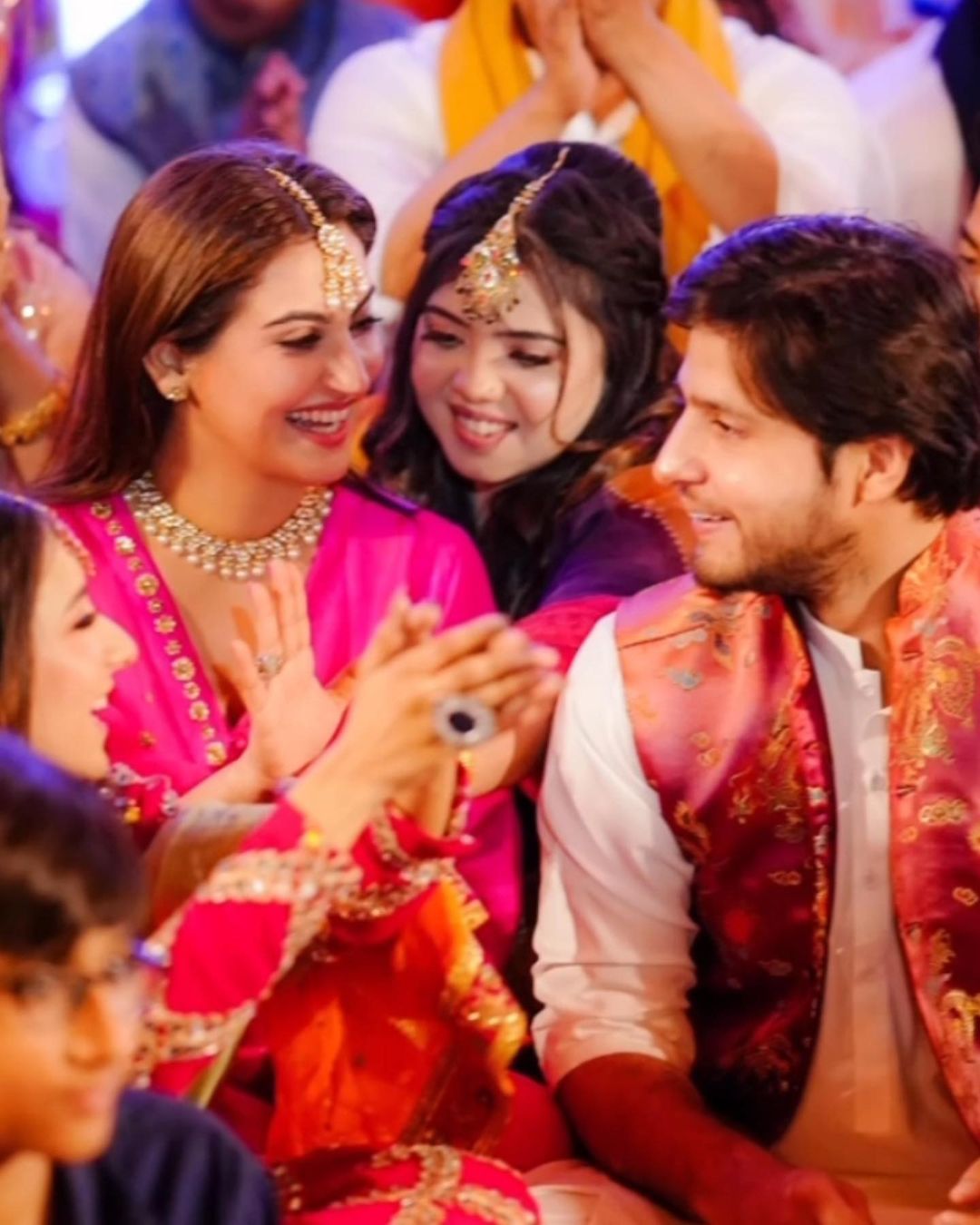 Hiba Bukhari And Arez Ahmed's Beautiful Pictures From A Family Wedding ...