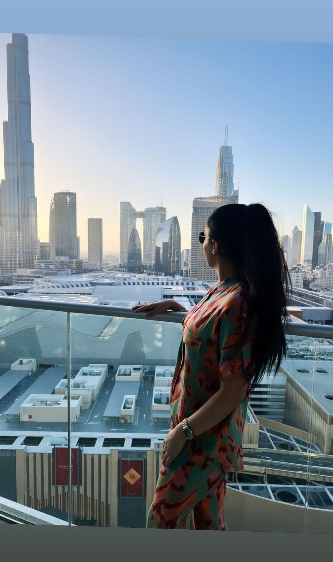 Imad Wasim New Adorable Family Clicks From Dubai | Reviewit.pk