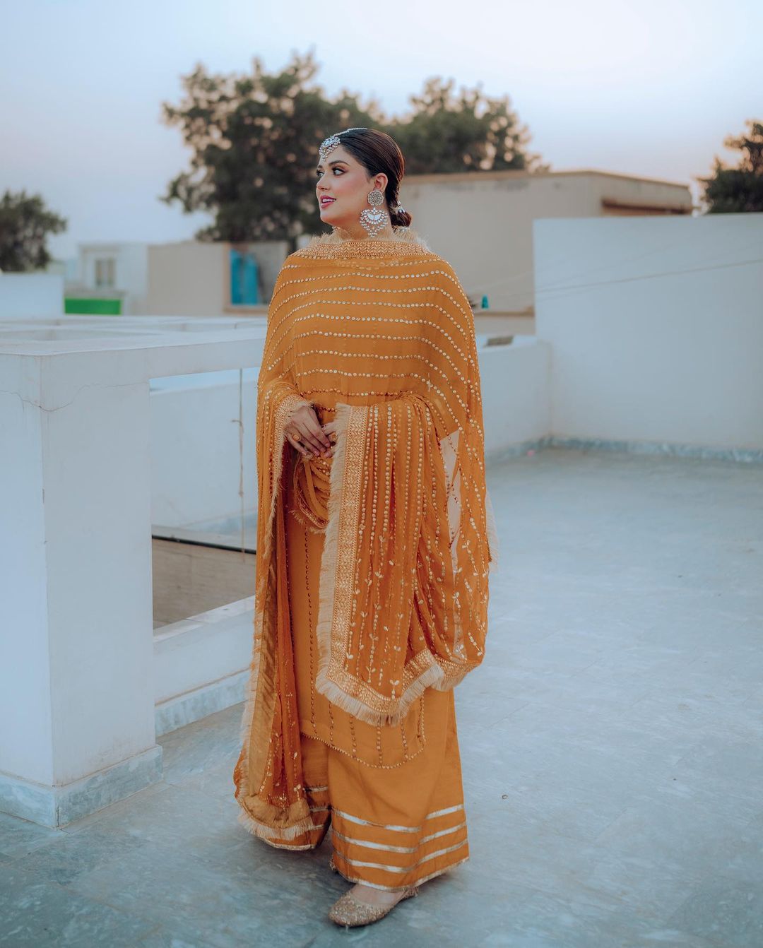 Kanwal Aftab Twins With Baby Aizal In Yellow | Reviewit.pk