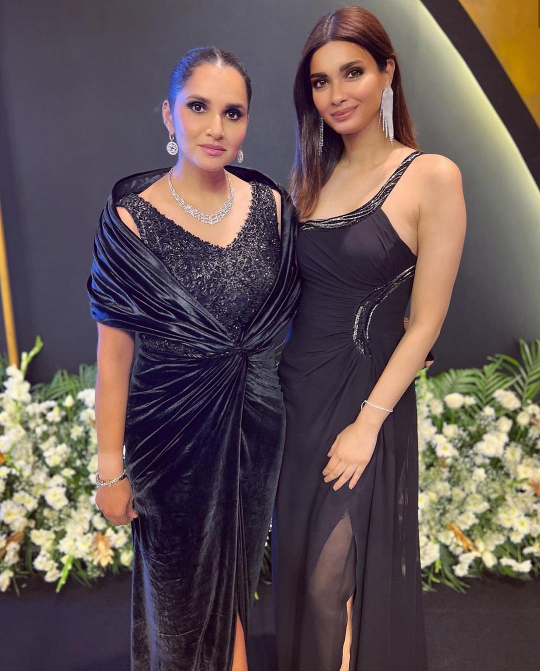 Shoaib Malik Missing From Sania Mirza's Retirement Bash | Reviewit.pk