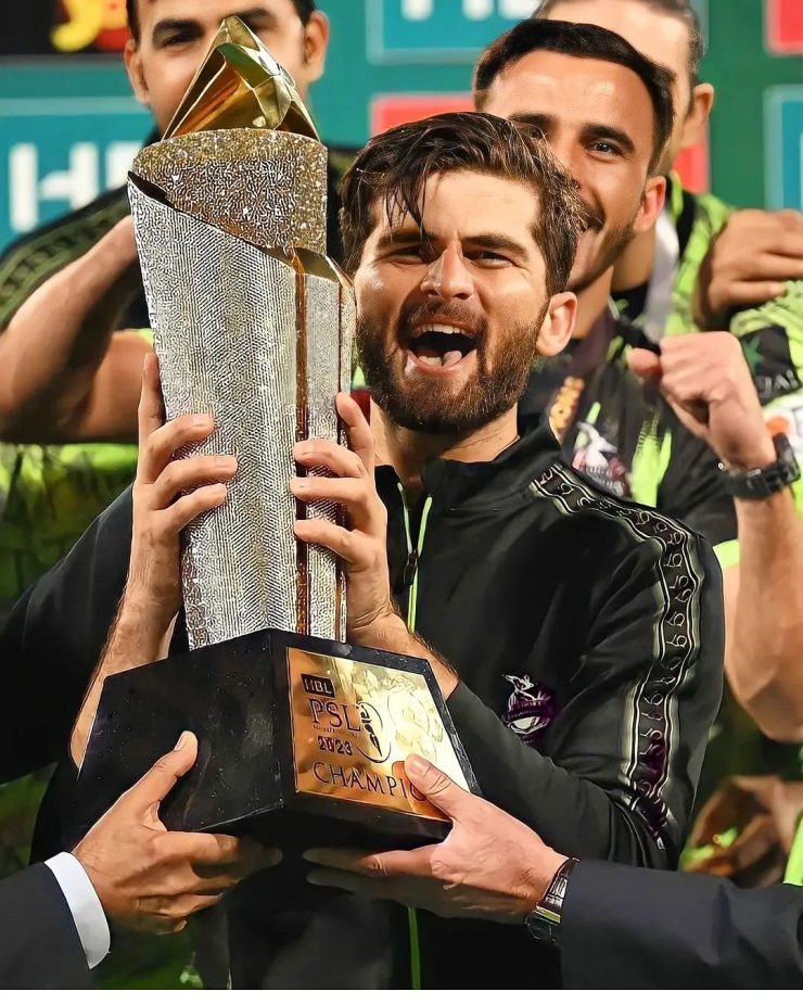 Shaheen Shah Afridi Celebrates Psl 8 Win With Wife Ansha Afridi