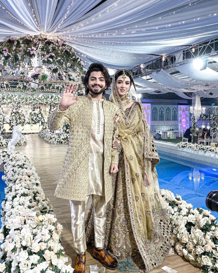 TikTokers Laraib Khalid And Zarnab Fatima Get Married | Reviewit.pk