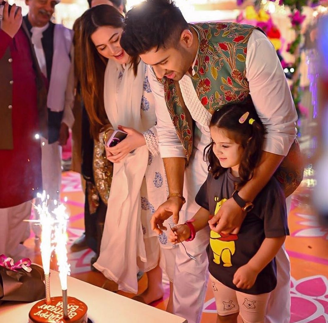 Aiman Khan & Amal Give Surprise to Muneeb Butt on Birthday | Reviewit.pk