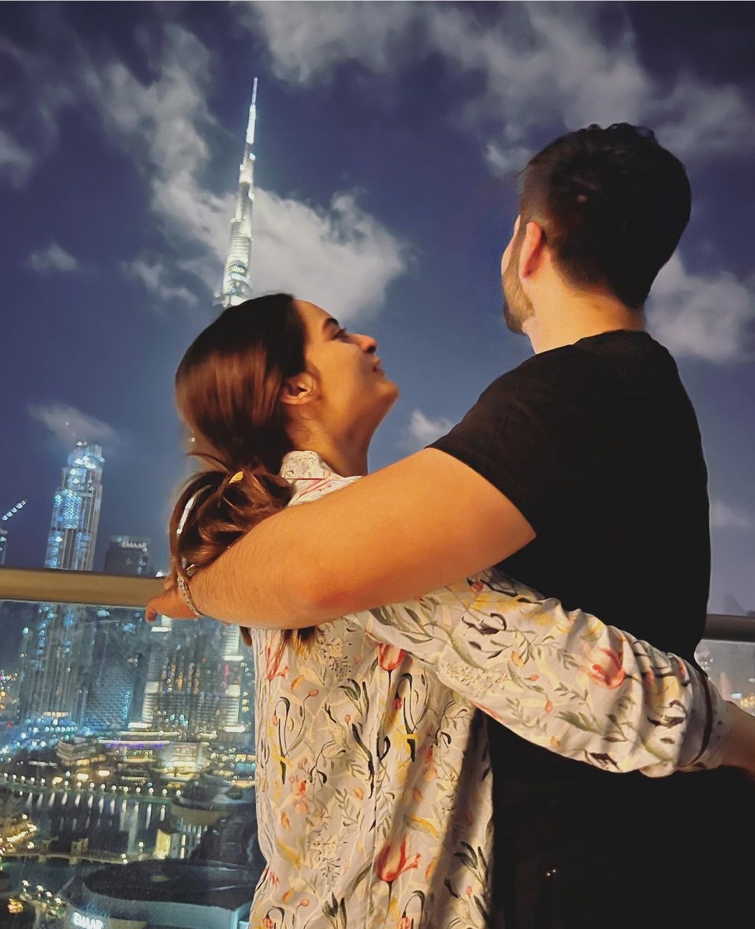 Aiman Khan & Amal Give Surprise to Muneeb Butt on Birthday | Reviewit.pk
