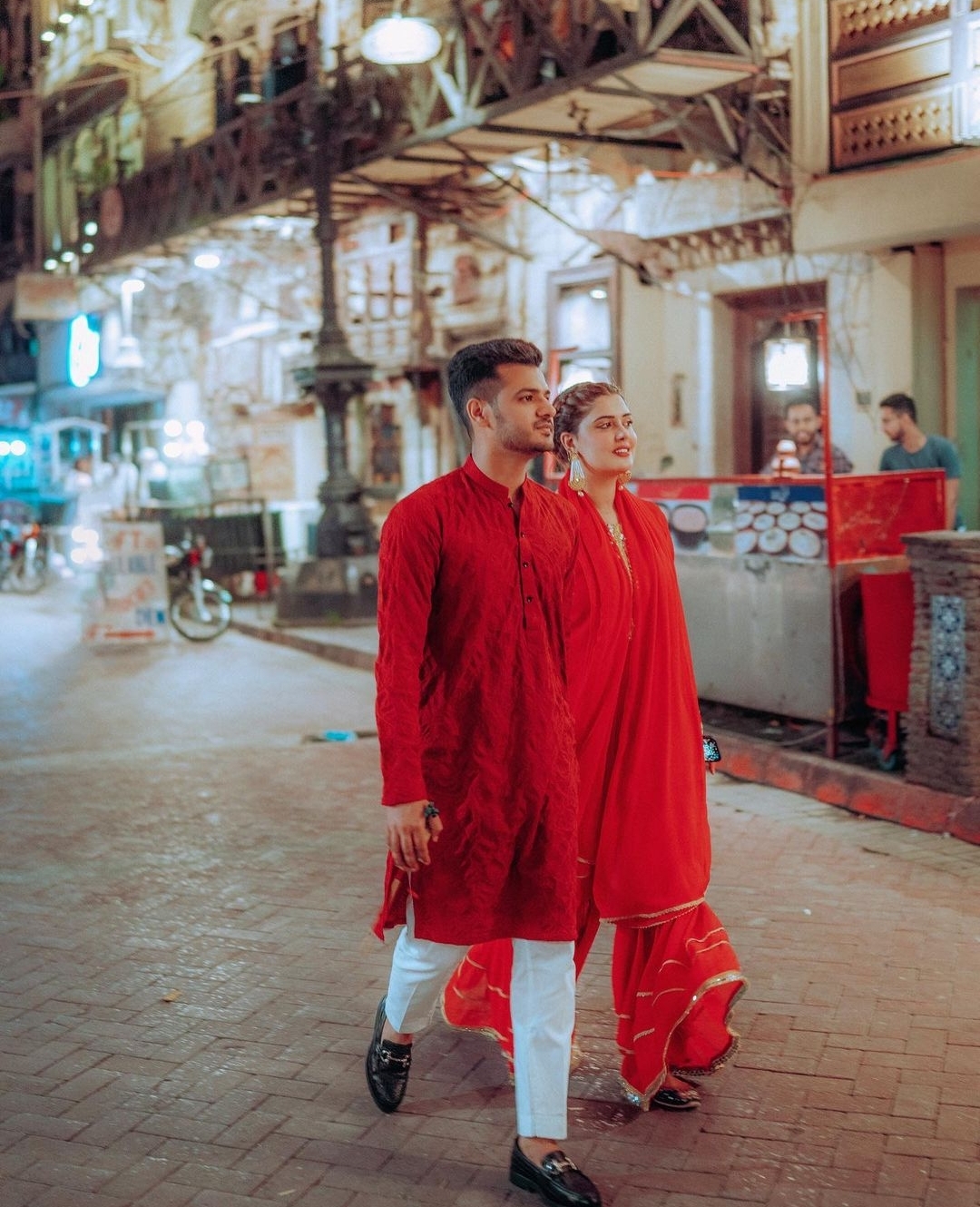 Pakistani Celebrities Pictures from Chand Raat Celebrations | Reviewit.pk