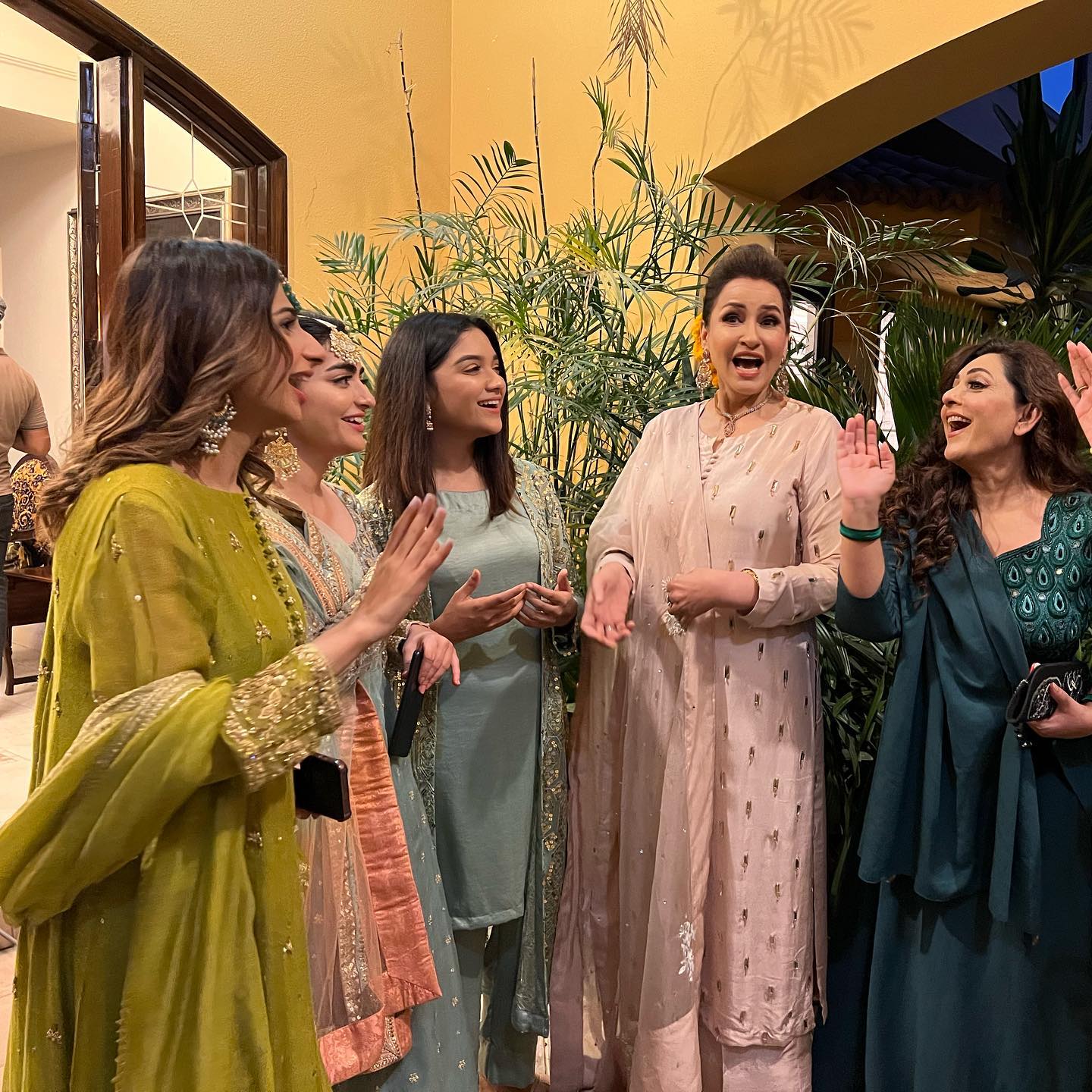 Ramazan Special Drama Chand Tara BTS Pictures | Reviewit.pk