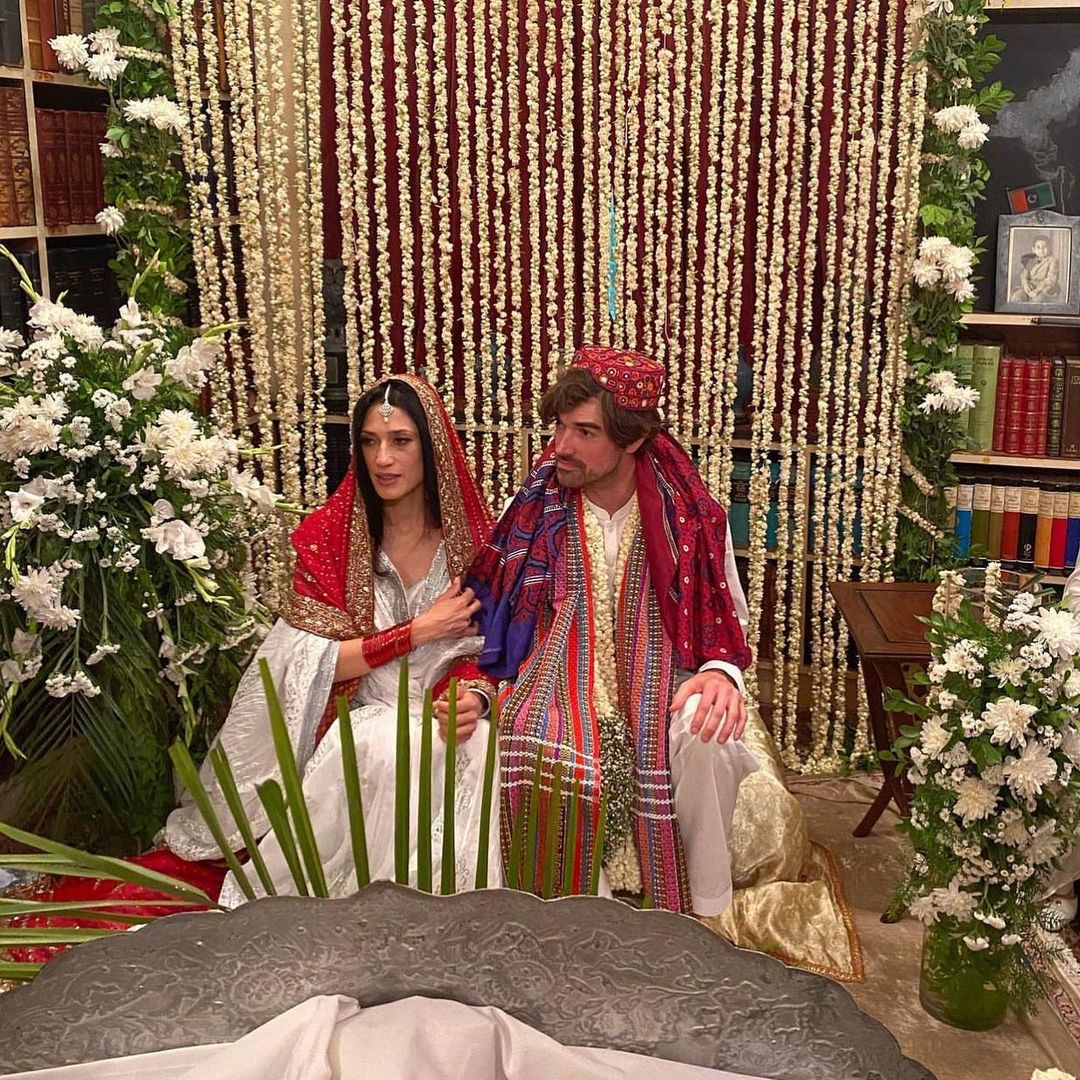 Ace Writer Fatima Bhutto Got Married | Reviewit.pk