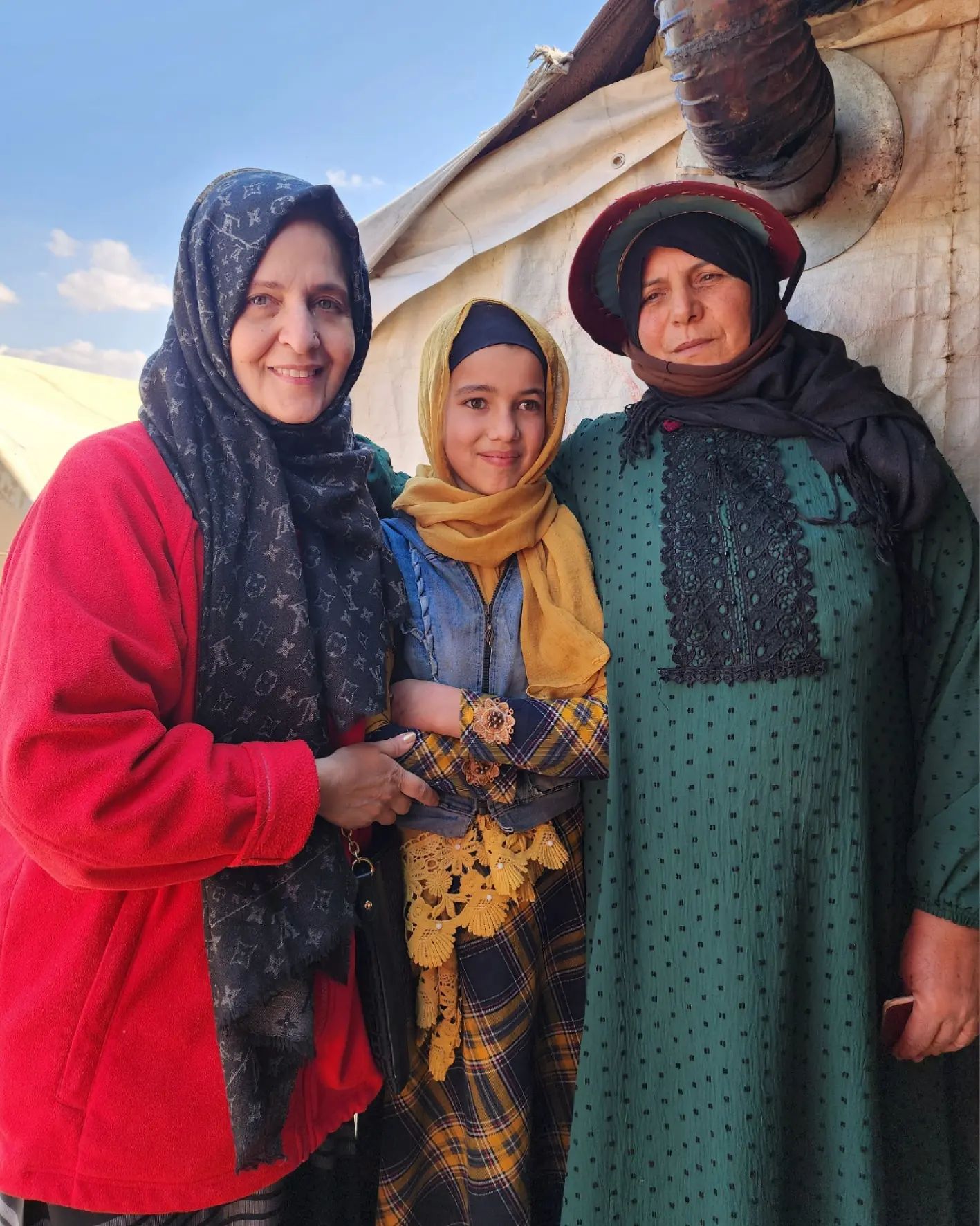 Hina Bayat Shares Pictures From Syria | Reviewit.pk