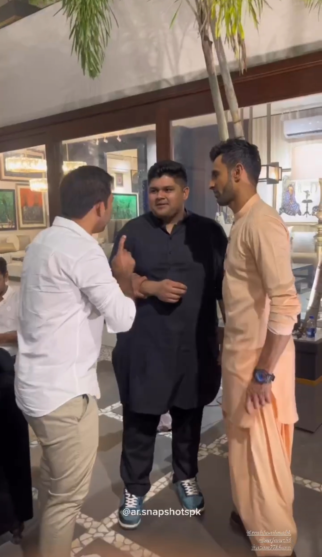 Star Studded Suhoor Night Hosted By Jarjees Seja | Reviewit.pk
