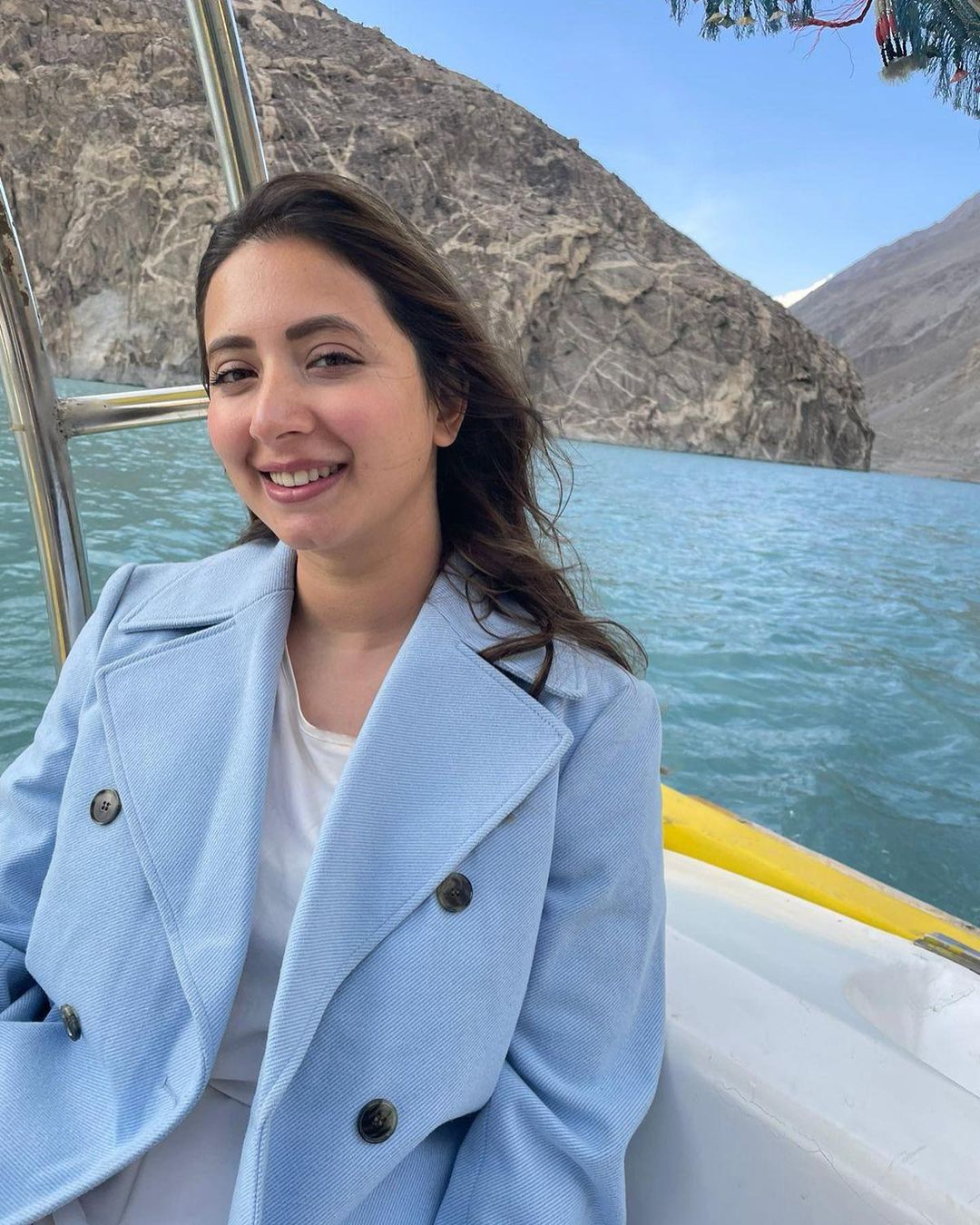 Komal Aziz Khan Spending Ramzan In Northern Areas | Reviewit.pk