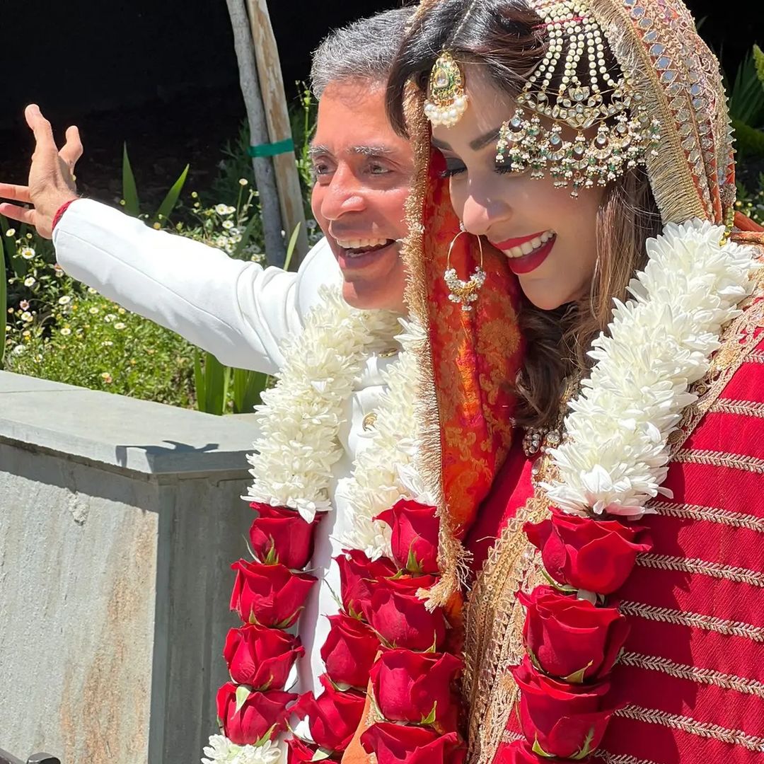 Komal Rizvi Unseen Dholki Pictures & Dance Video | Reviewit.pk