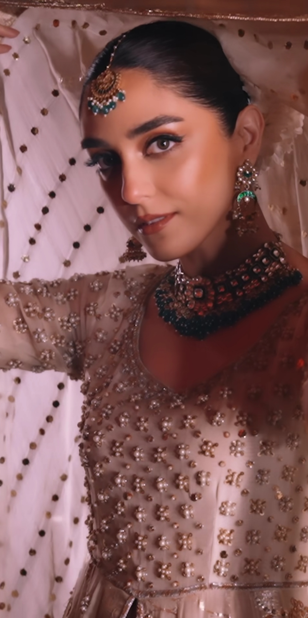 Maya Ali & Bilal Ashraf Beautiful Nikah Look From Yunhi | Reviewit.pk