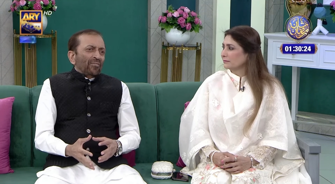 Politician Farooq Sattar's Filmy Love Story & Marriage | Reviewit.pk