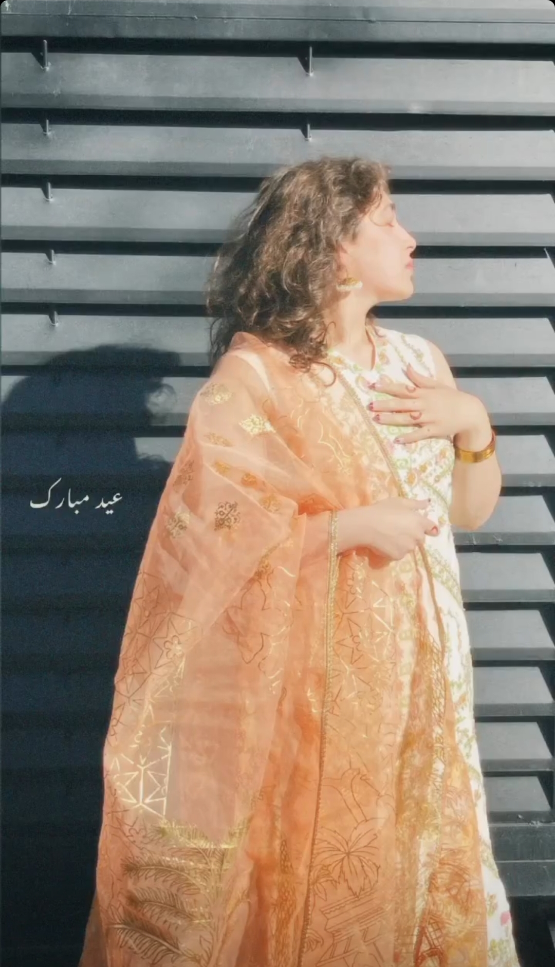 Shaan Shahid Eid Pictures With His Adorable Family | Reviewit.pk