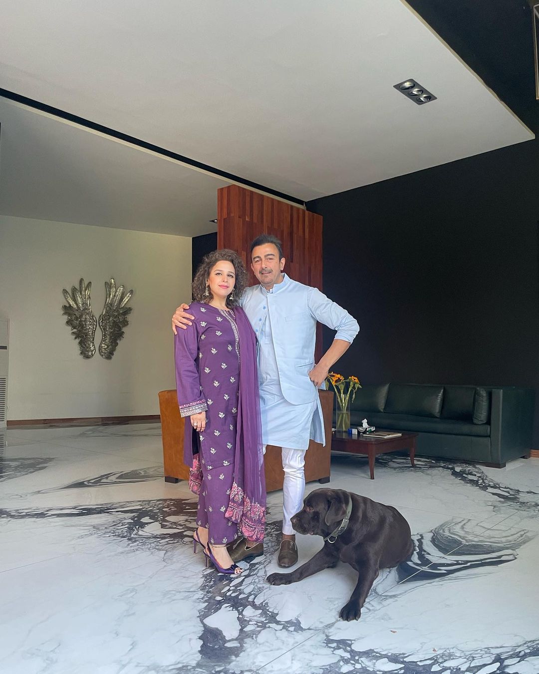 Shaan Shahid Eid Pictures With His Adorable Family | Reviewit.pk