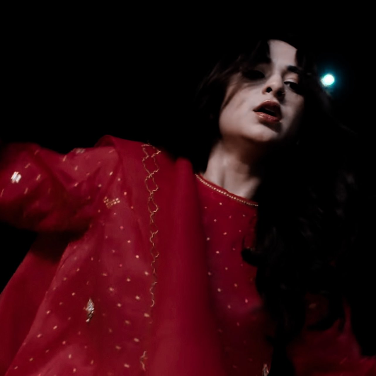 Tere Bin Fans Stunned With Spell-Binding Performances by Yumna Zaidi ...