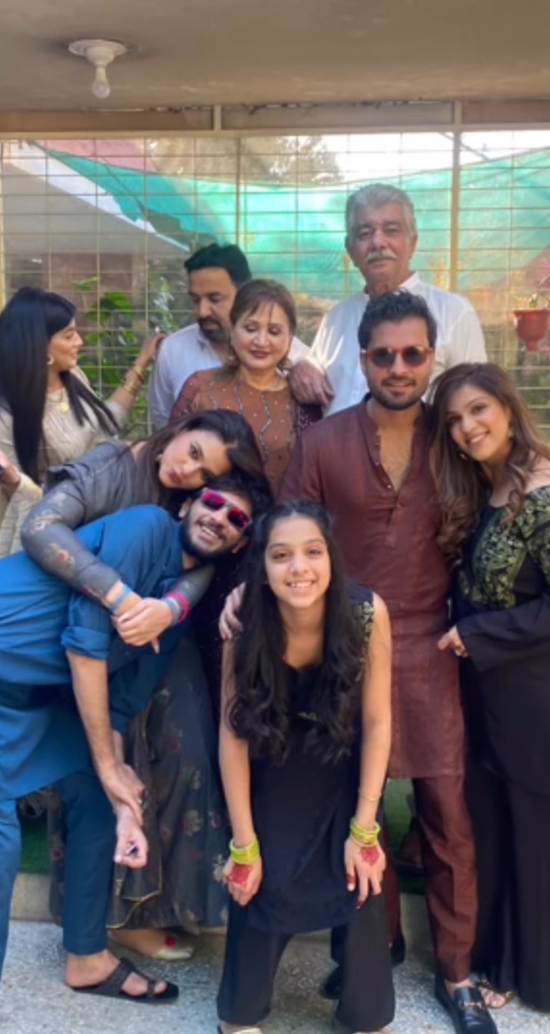 Zara Noor Abbas & Asad Siddiqui Family Pictures from Eid Day 1 ...