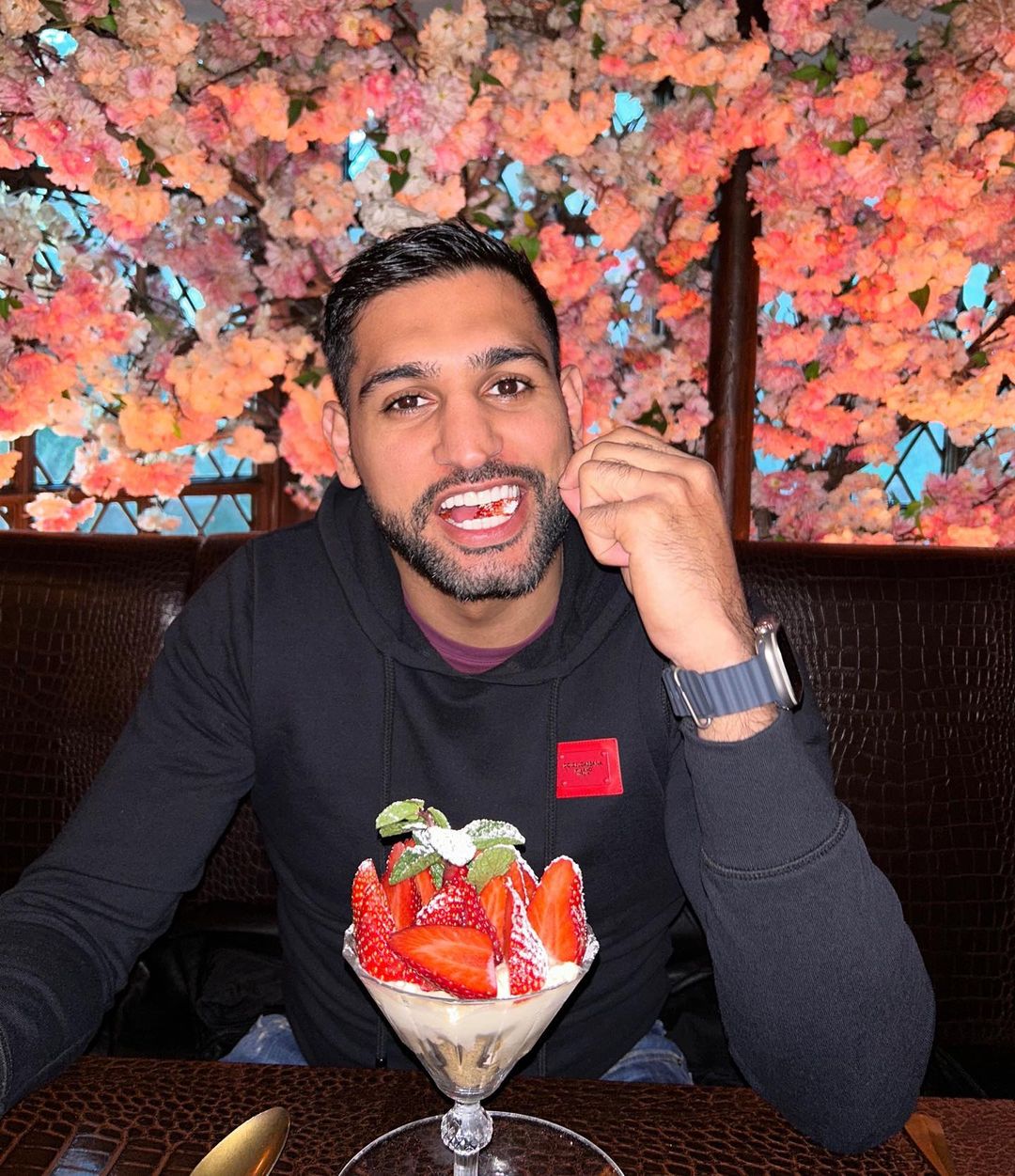 Boxer Amir Khan Banned From Boxing For Two Years | Reviewit.pk