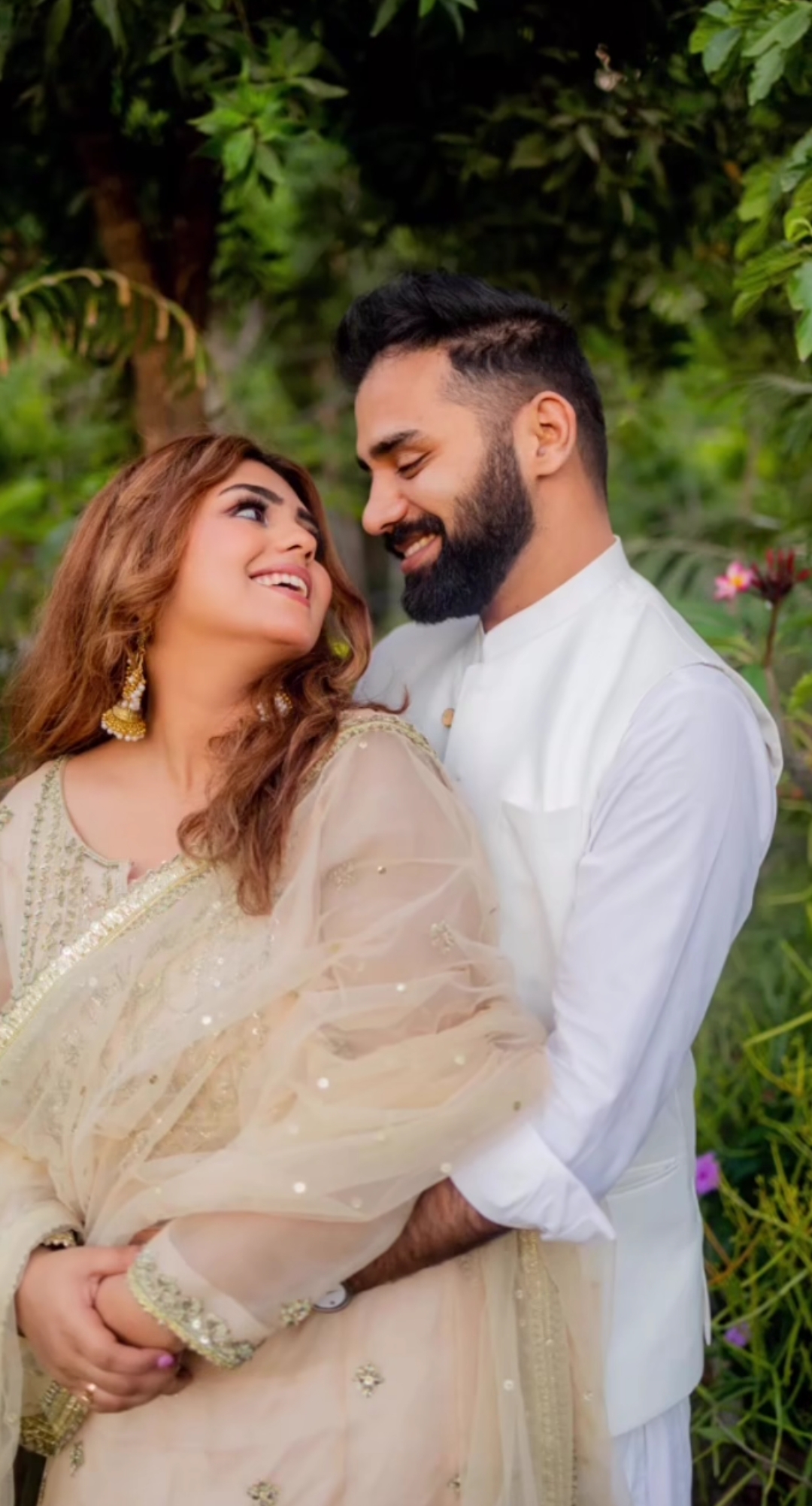 Anumta Qureshi Family Pictures from Eid UL Fitr Day 1 | Reviewit.pk