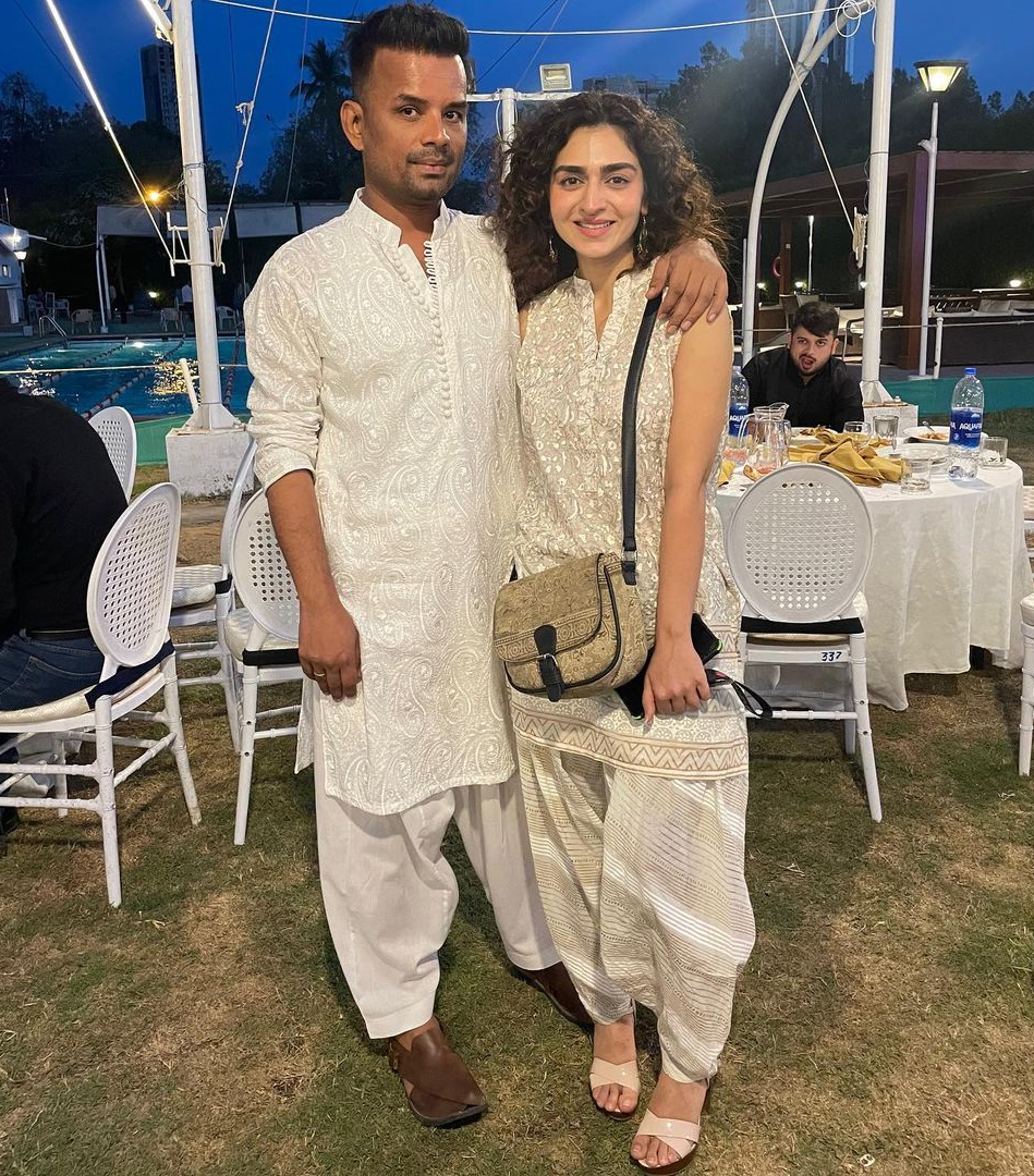 Celebrities Spotted In Their Best Fashion At An Iftar Party | Reviewit.pk