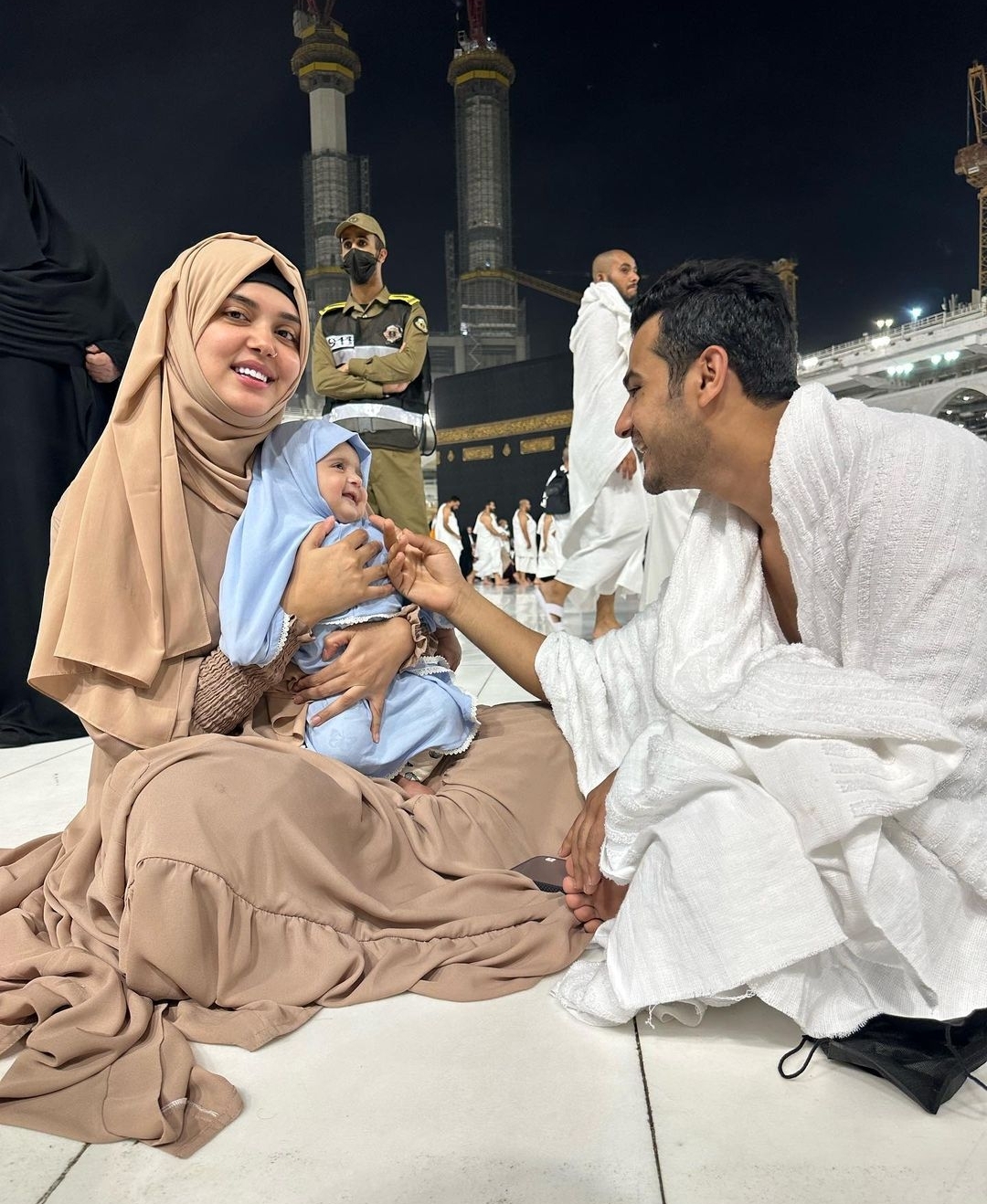 Kanwal Aftab And Zulqarnain Sikandar New Pictures With Daughter From ...