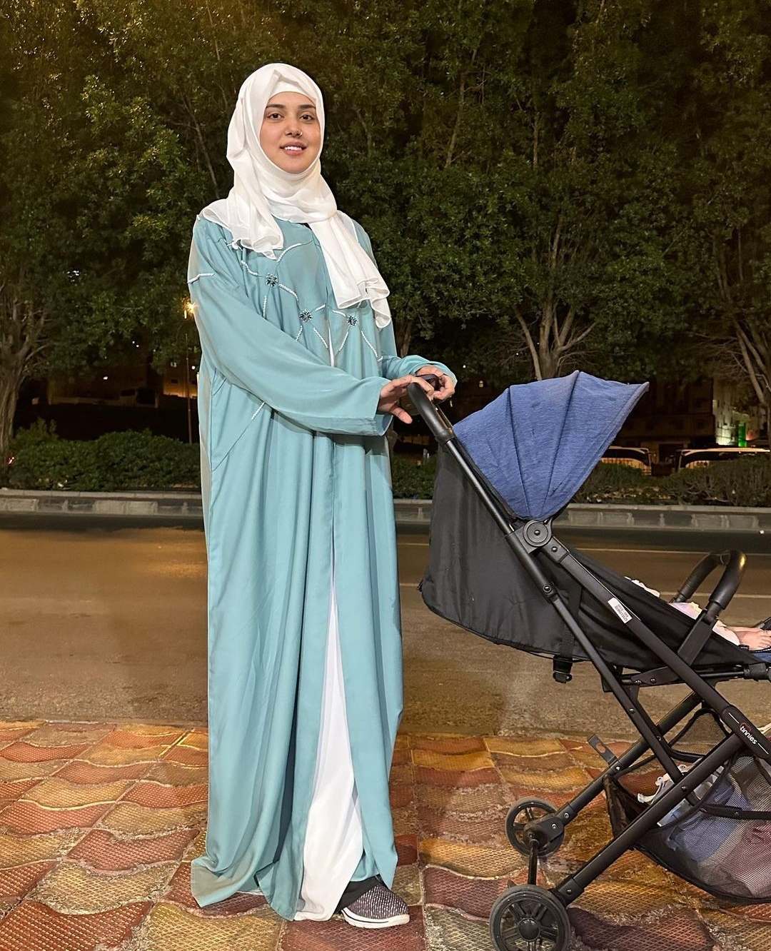 Kanwal Aftab And Zulqarnain Sikandar New Pictures With Daughter From ...