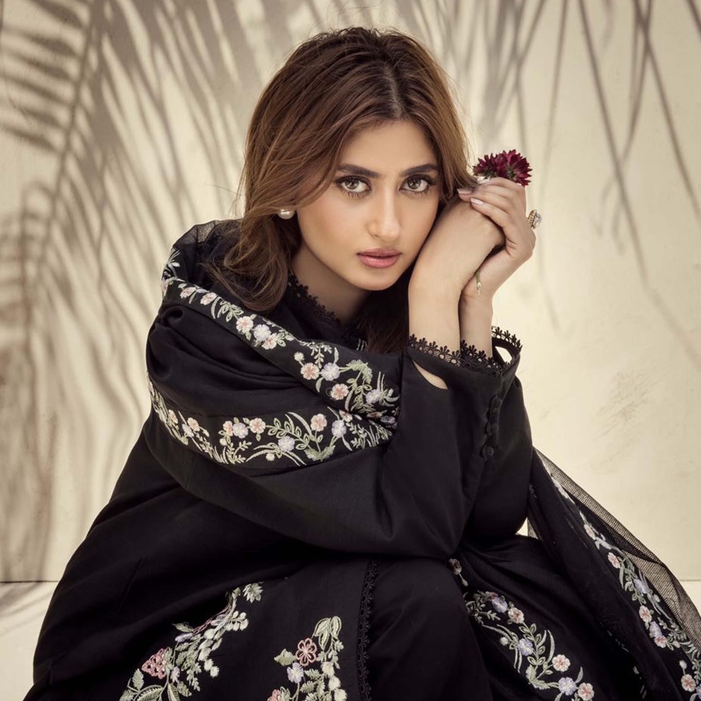 Sajal Aly Shares Beautiful Memories From Kashmir Trip | Reviewit.pk
