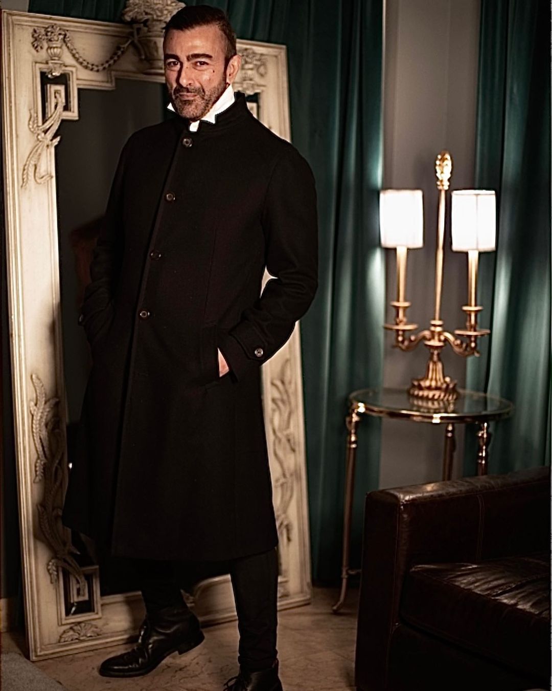 Shaan Shahid Gives Important Advice To Humayun Saeed & Adnan Siddiqui ...