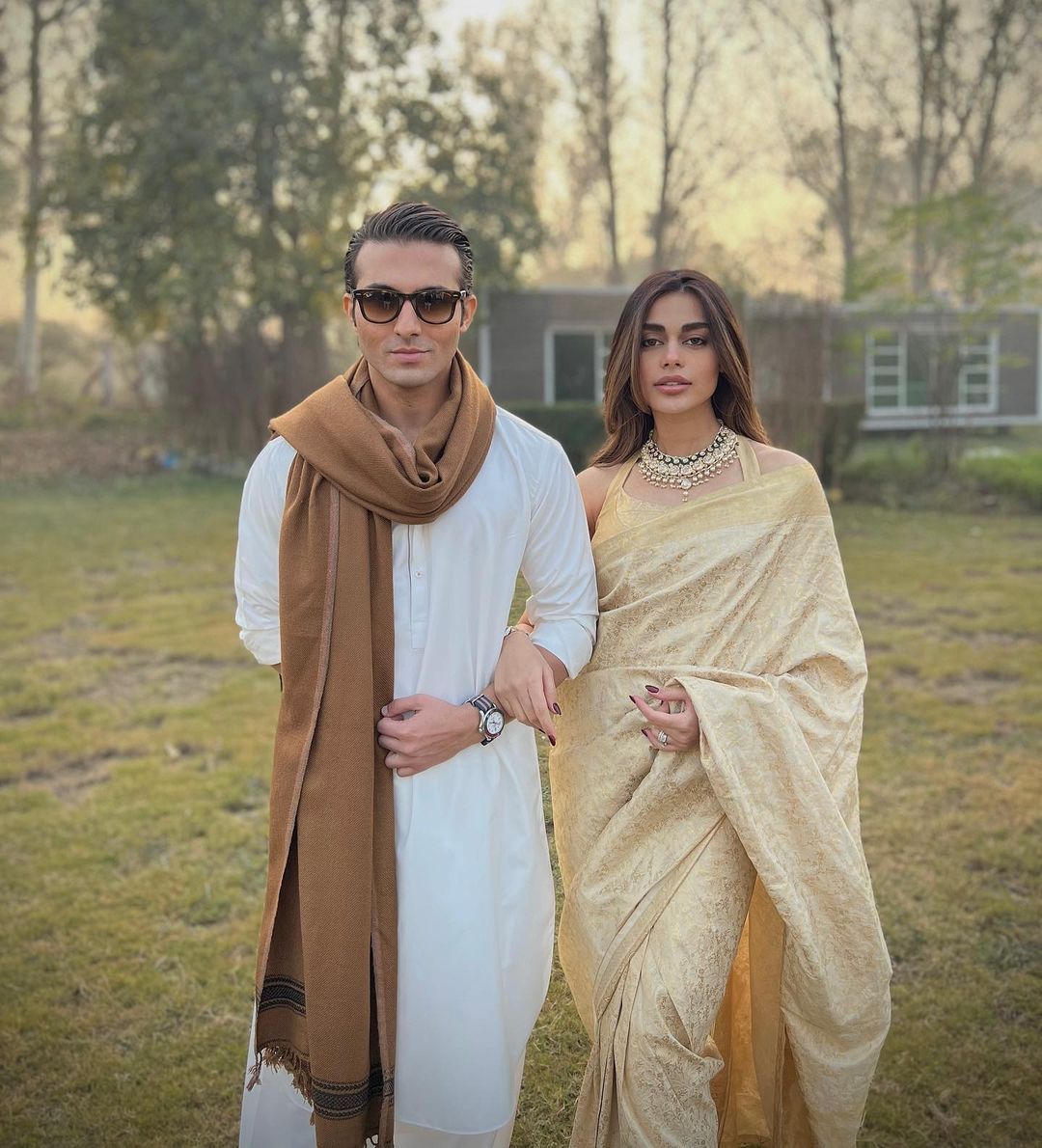 Shahroz Sabzwari And Sadaf Kanwal Perform Umrah | Reviewit.pk