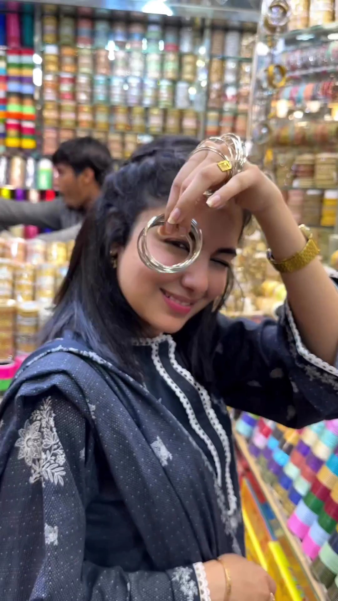 Syeda Tuba Anwar Prepares For Eid | Reviewit.pk