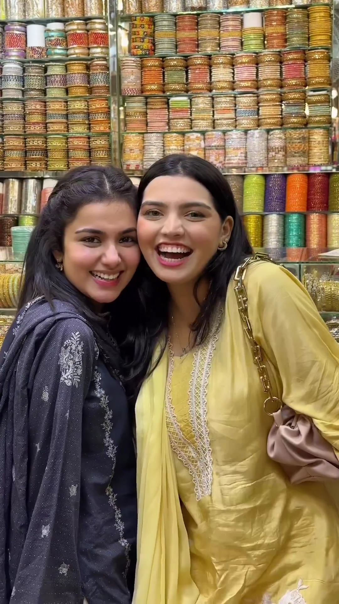 Syeda Tuba Anwar Prepares For Eid | Reviewit.pk