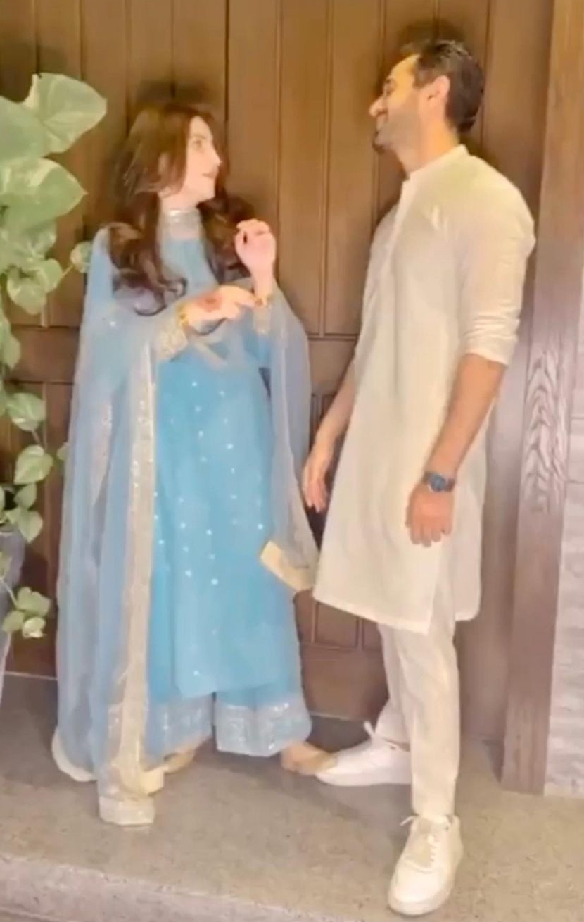 Wahaj Ali's Beautiful Pictures With Wife And Daughter | Reviewit.pk
