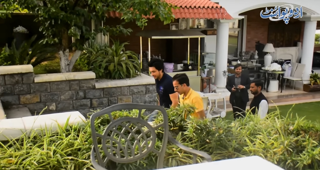 Parizaad Fame Taha Ghani's Expensive Big House Tour | Reviewit.pk