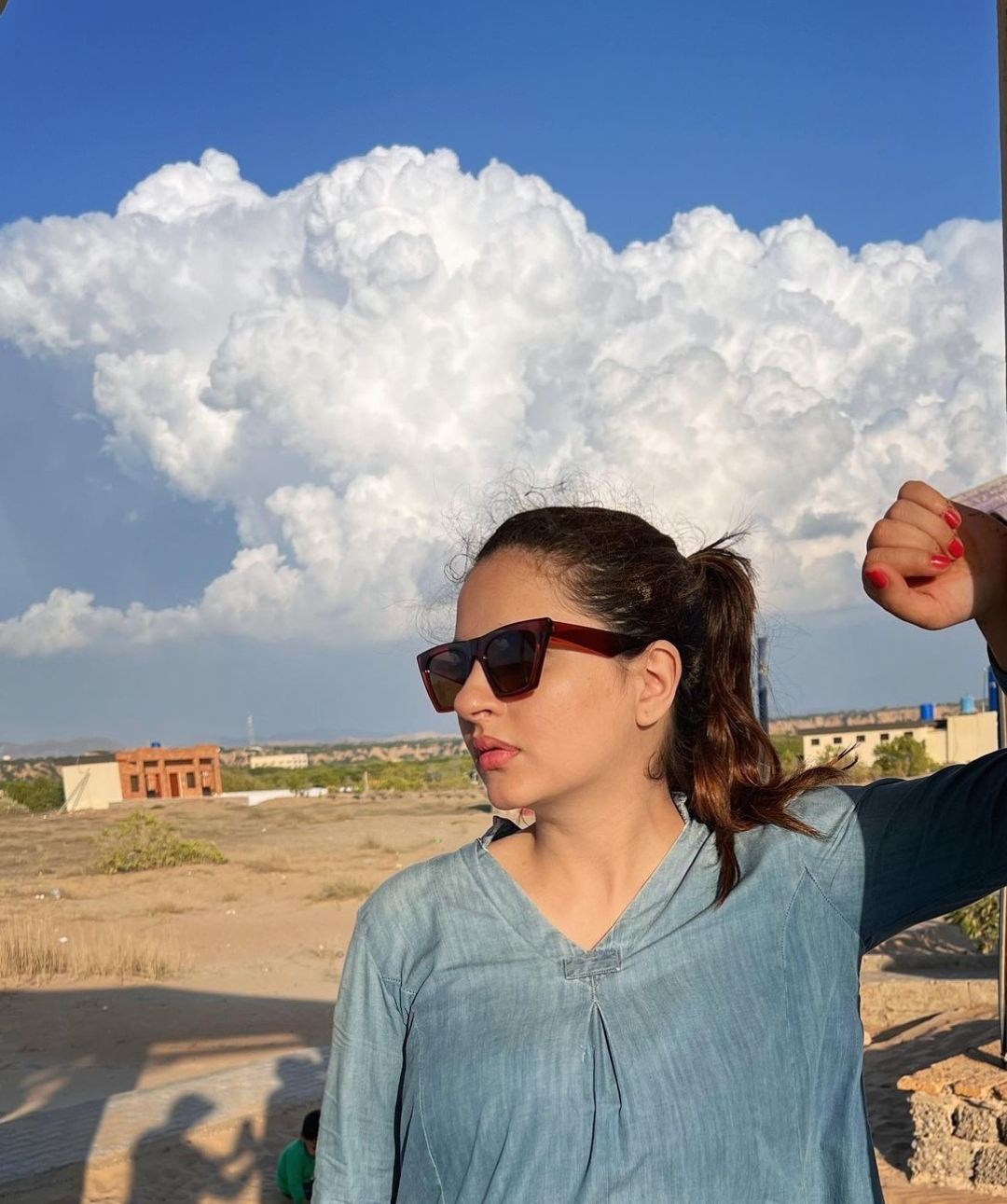 Gorgeous Fatima Effendi New Family & Solo Pictures | Reviewit.pk