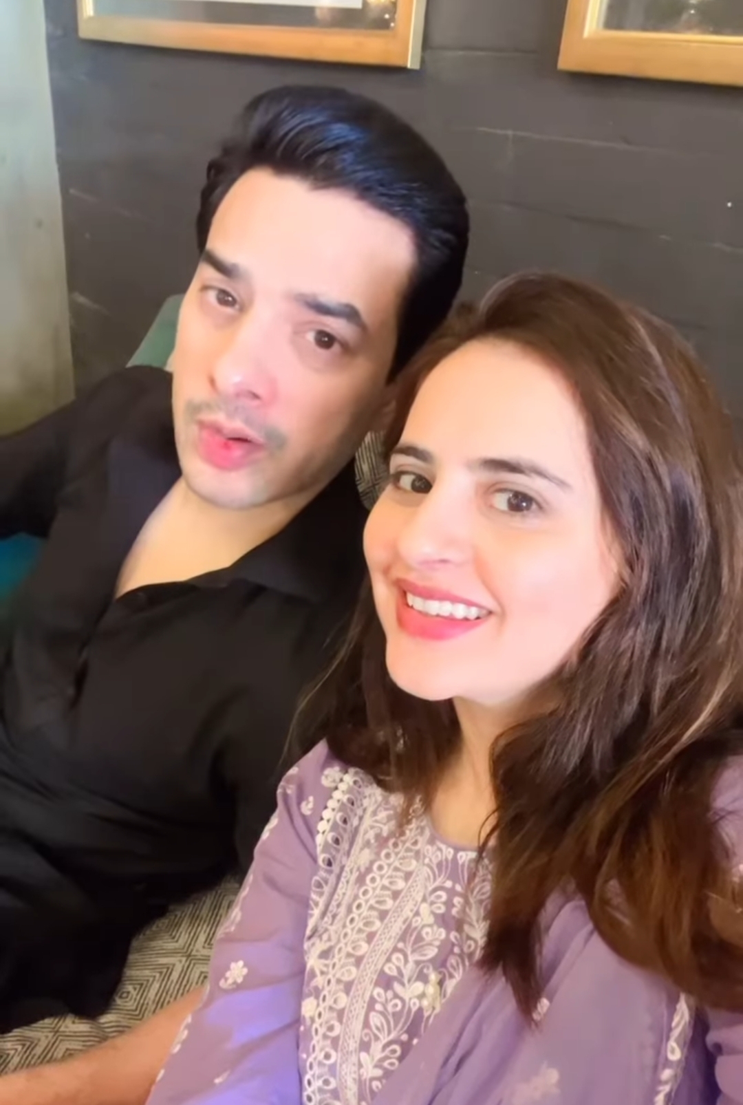Gorgeous Fatima Effendi New Family & Solo Pictures | Reviewit.pk
