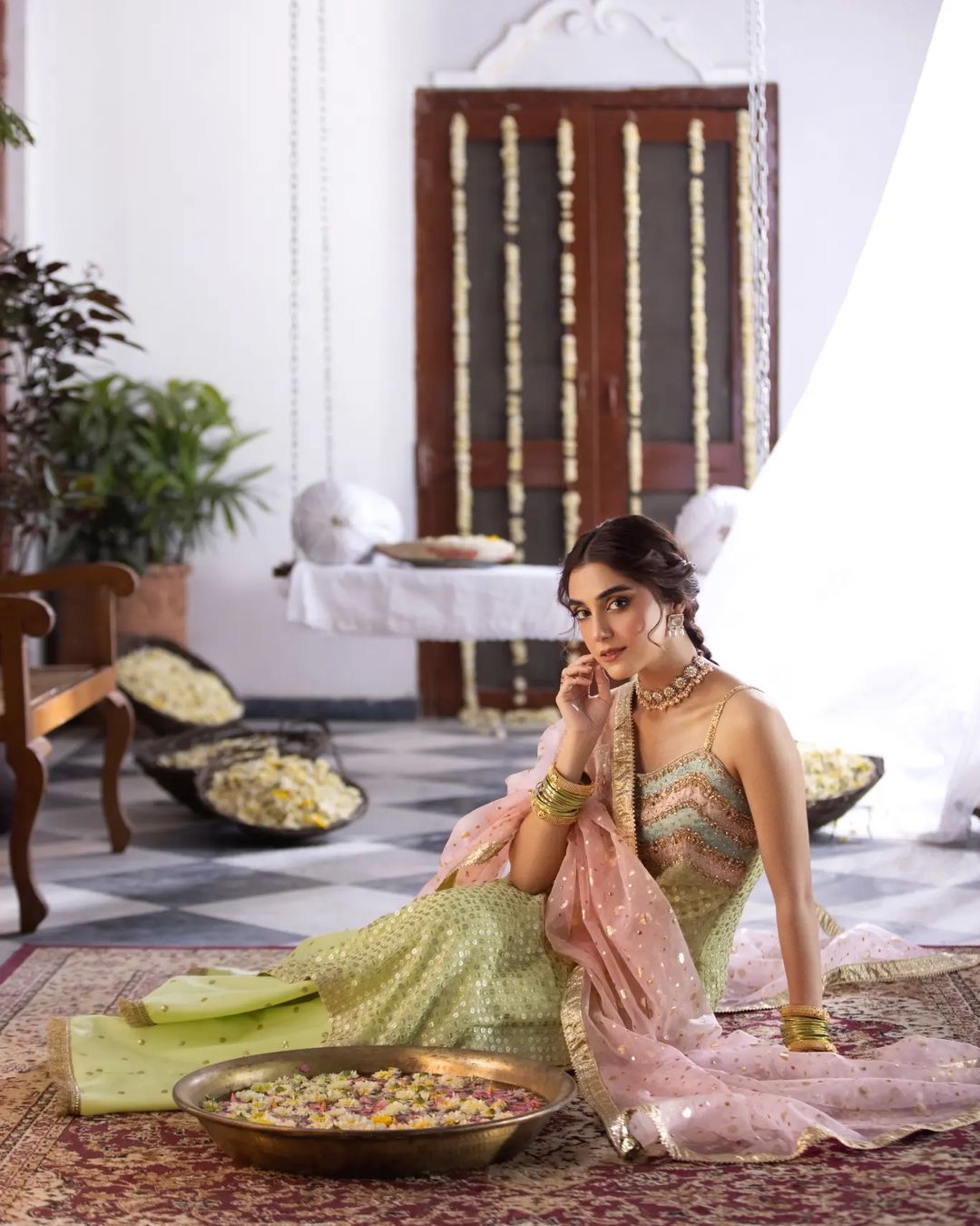 Maya Ali & Bilal Ashraf Beautiful Video & Photoshoot for Maya Pret ...