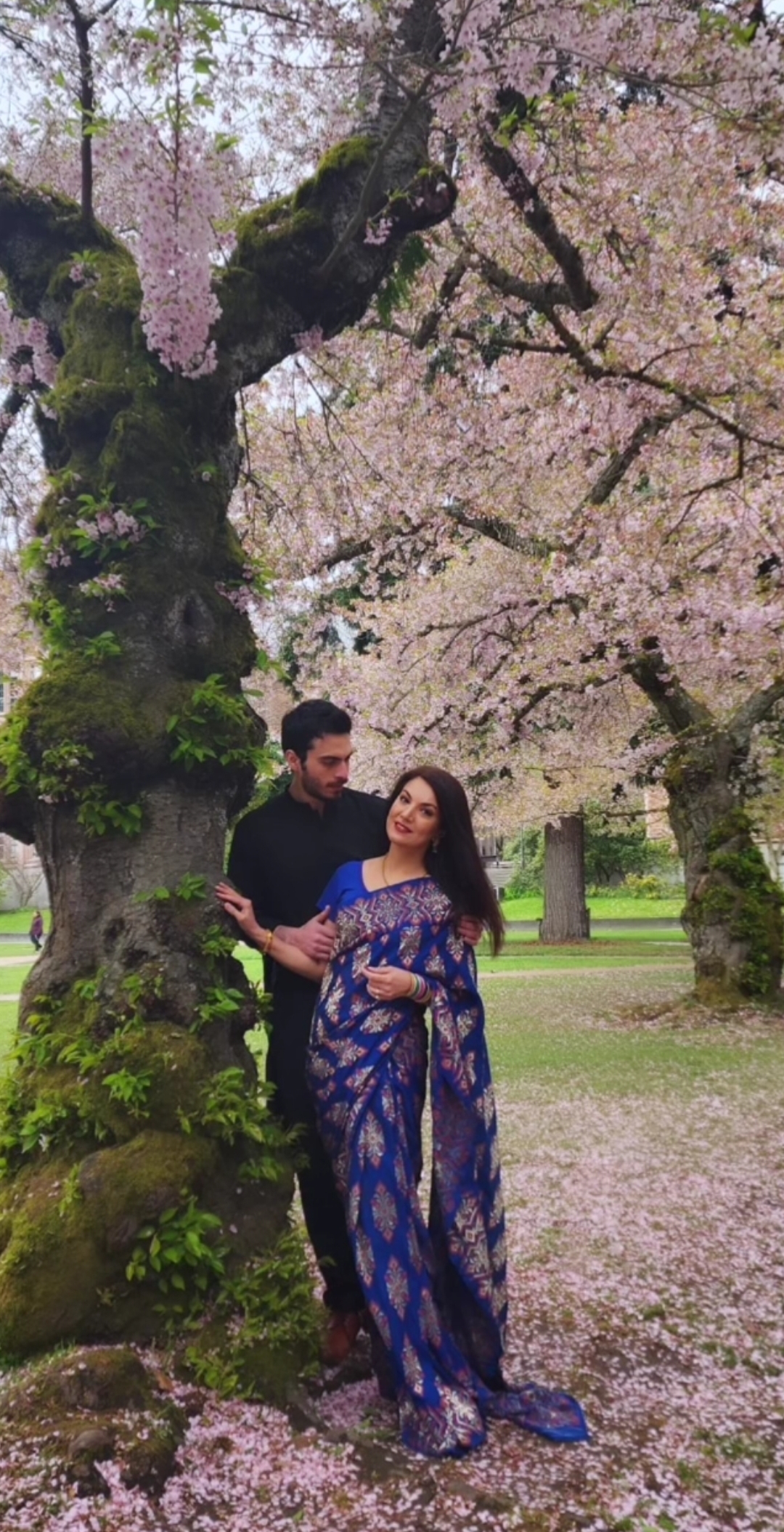 Reham Khan New Pictures With Her Husband | Reviewit.pk