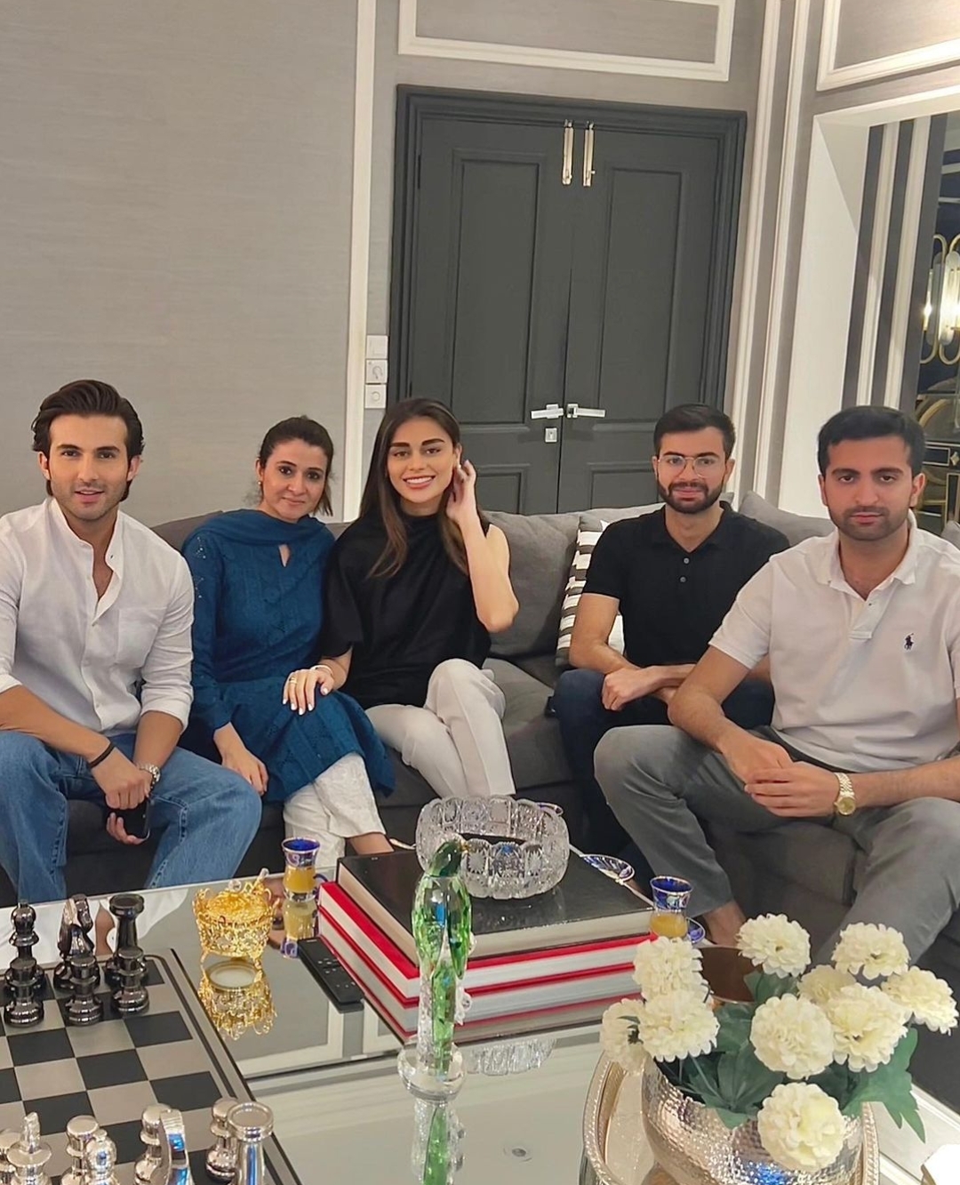 Sadaf Kanwal Shares New Pictures With Shahroz Sabzwari | Reviewit.pk