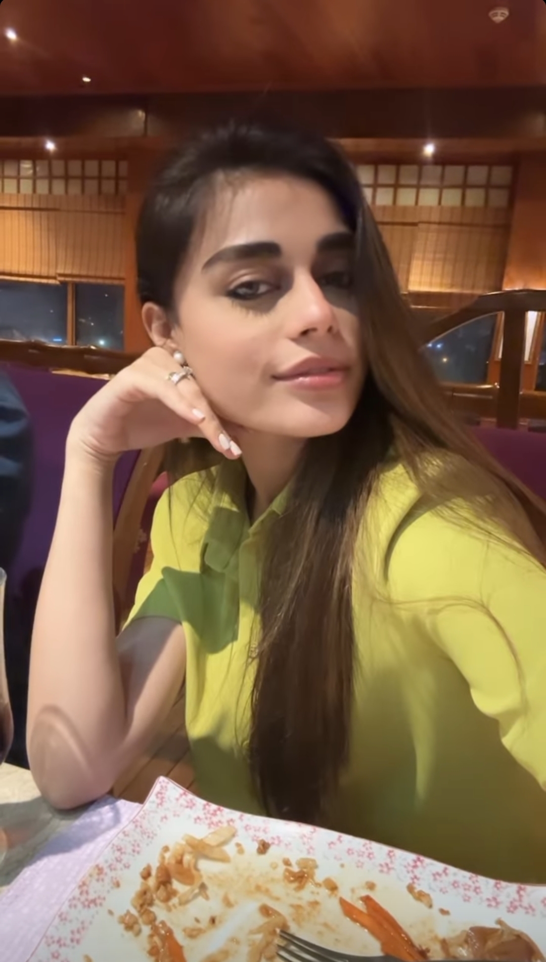 Sadaf Kanwal Shares New Pictures With Shahroz Sabzwari | Reviewit.pk