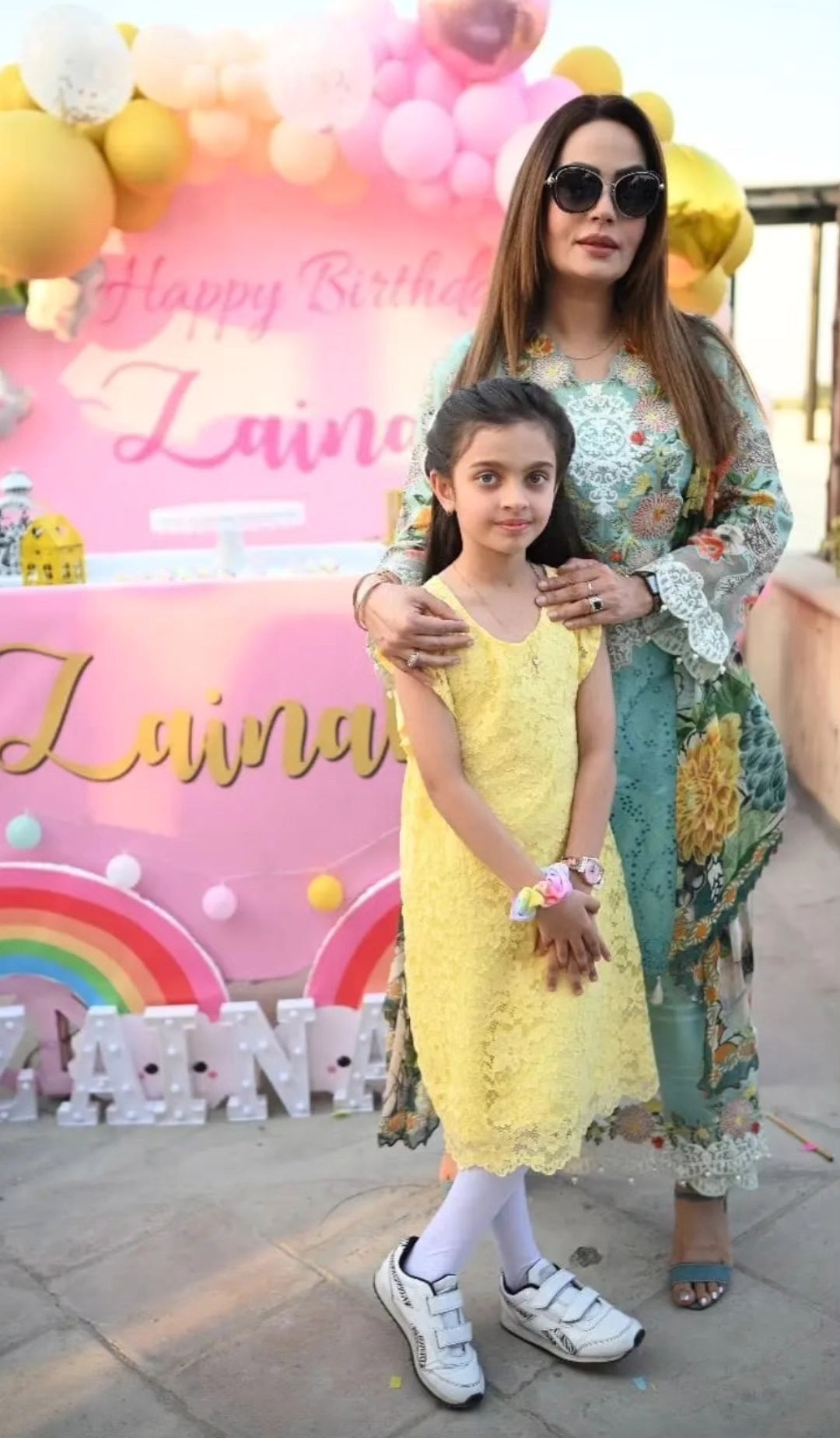 Sadia Imam New Pictures from Family Events | Reviewit.pk