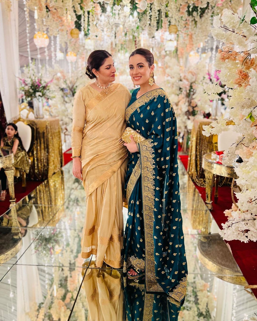 Shagufta Ejaz Birthday Celebration Pictures | Reviewit.pk