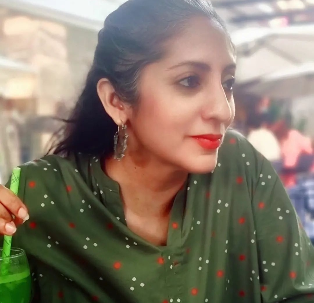 All you Need To Know About Tazeen Hussain | Reviewit.pk