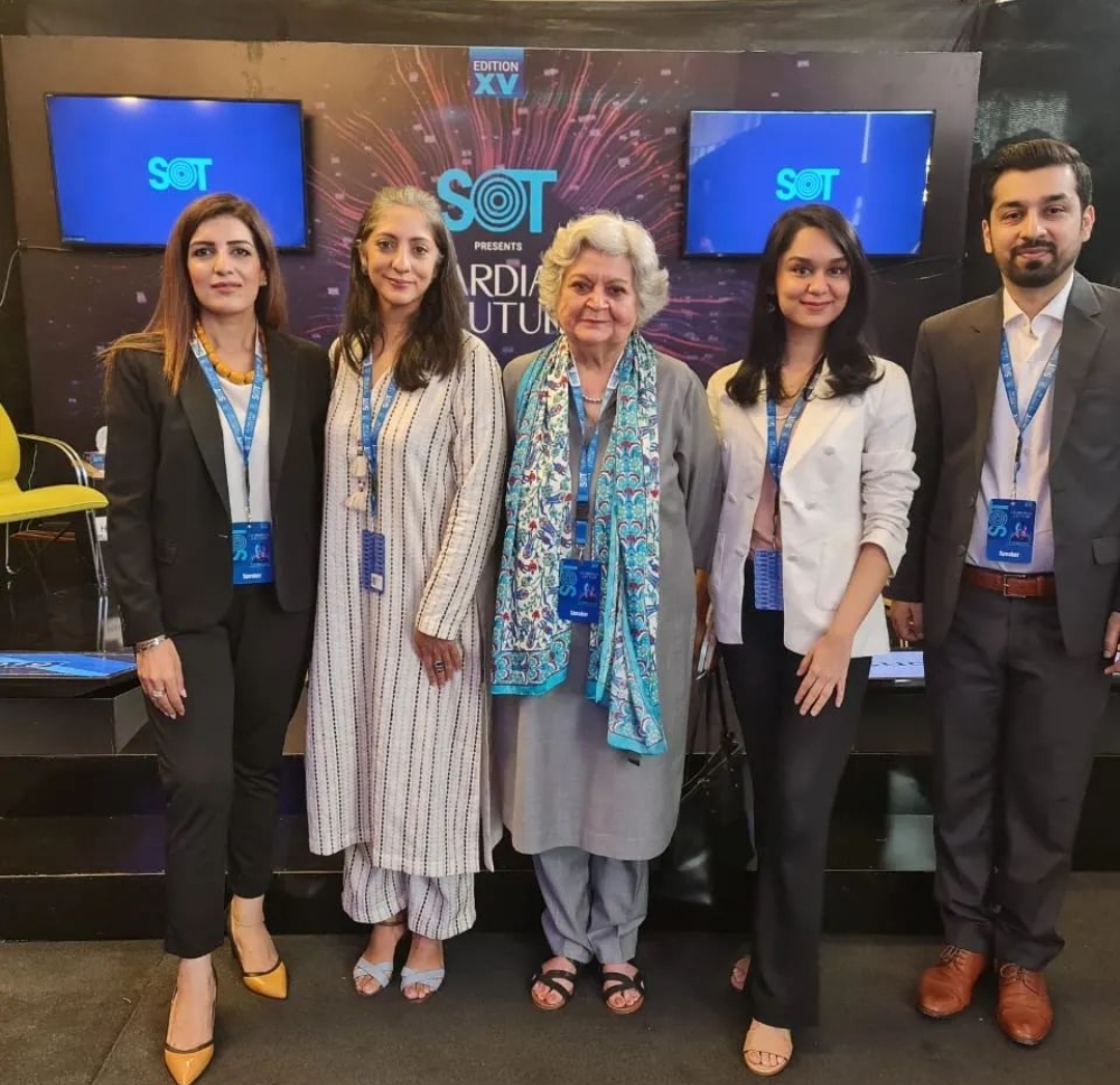 All you Need To Know About Tazeen Hussain | Reviewit.pk