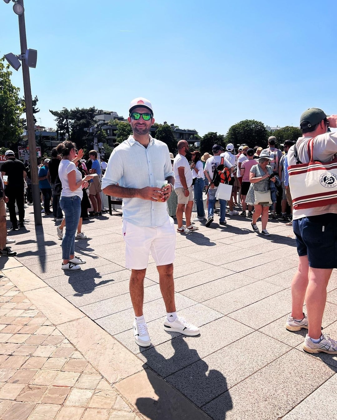 Ushna Shah New Pictures With Husband Hamza Amin from Paris, France ...