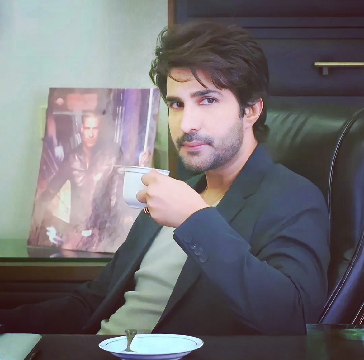 Why Adeel Chaudhry Does Not Use Title Of Doctor In His Name | Reviewit.pk