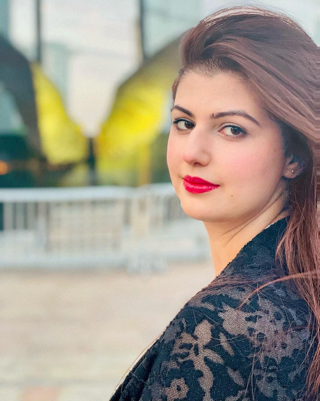 Anam Goher And Goher Mumtaz Gorgeous Clicks From Dubai | Reviewit.pk