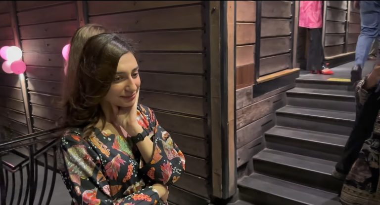 Firdous Jamal Complete Family Pictures | Reviewit.pk