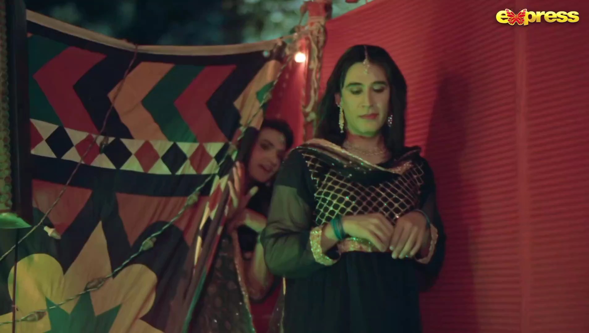 Viewers Stunned By Ali Rehman Khan's Look In Guru Trailers | Reviewit.pk