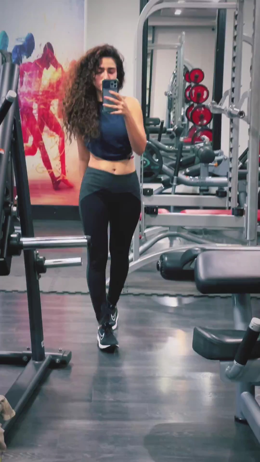 Hajra Yamin Shares Her Difficult Fitness Routine | Reviewit.pk