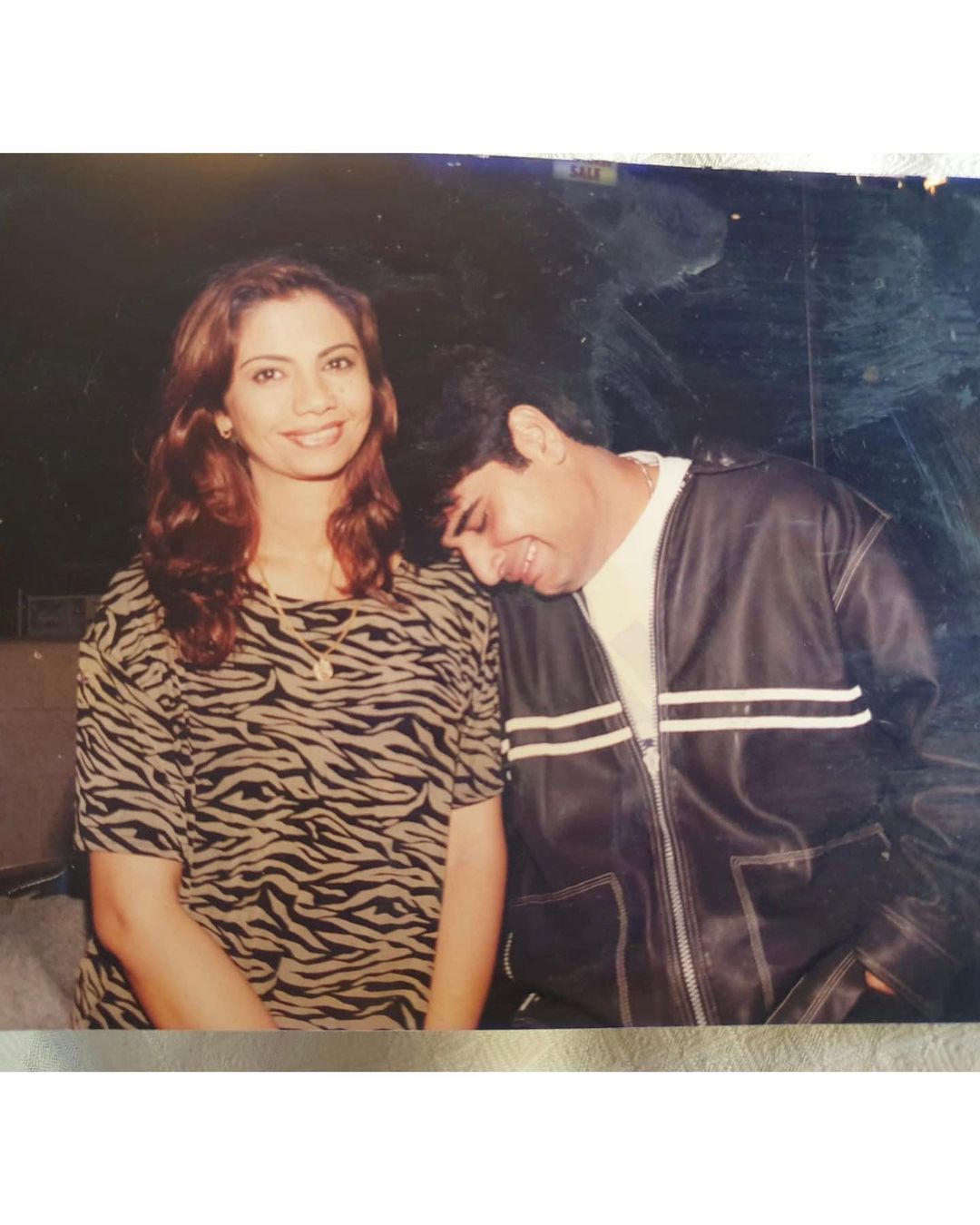 Humayun Saeed's Sweet Anniversary Wish For Wife Samina | Reviewit.pk